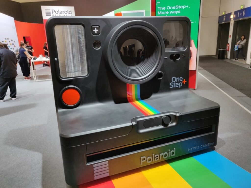 Giant Camera Prop - WhiteClouds