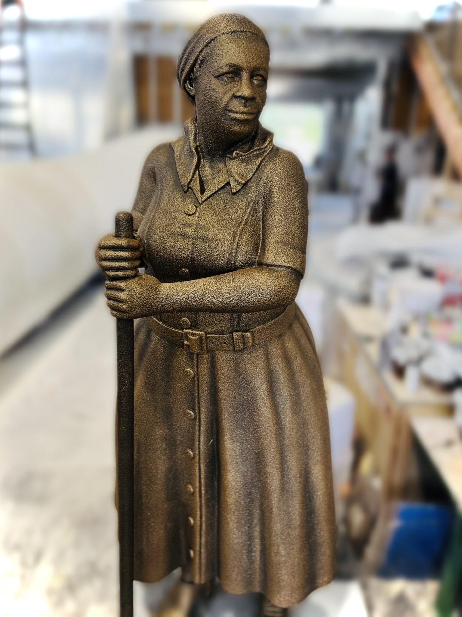 Women Statue - WhiteClouds