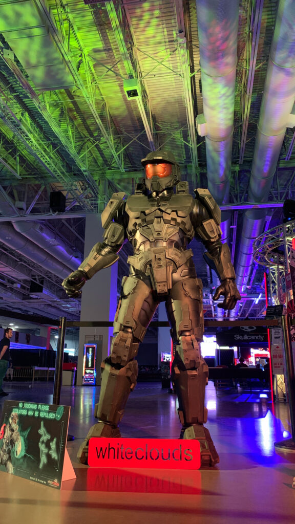 Video Game Statue - WhiteClouds